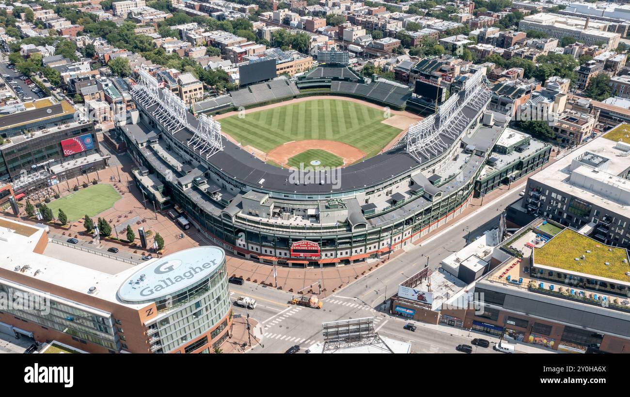 Wrigley field baseball stadium aerial hi-res stock photography and ...