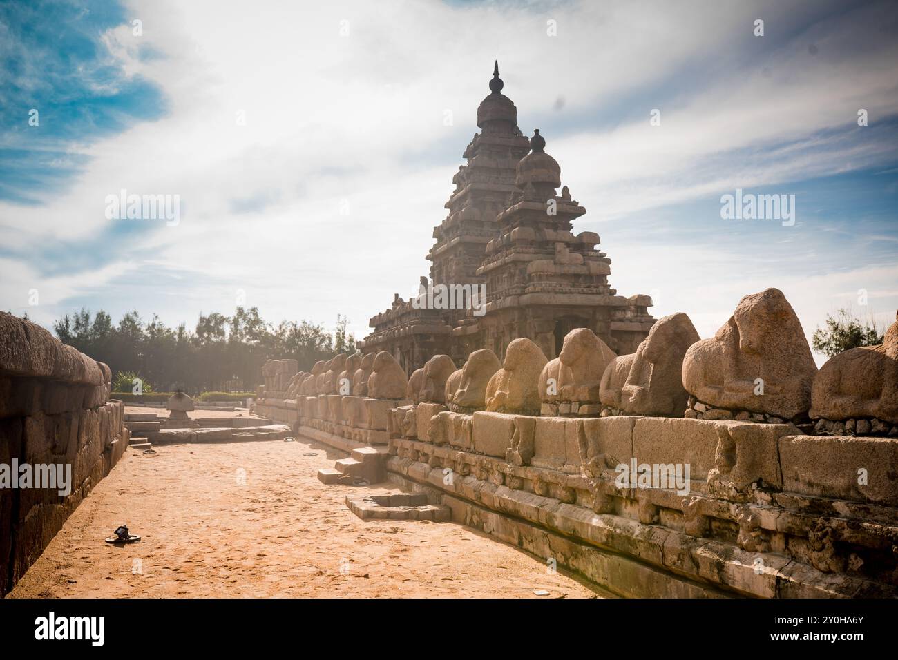 Mamallapuram Mahabalipuram seafront Shore Temple Stock Photo - Alamy