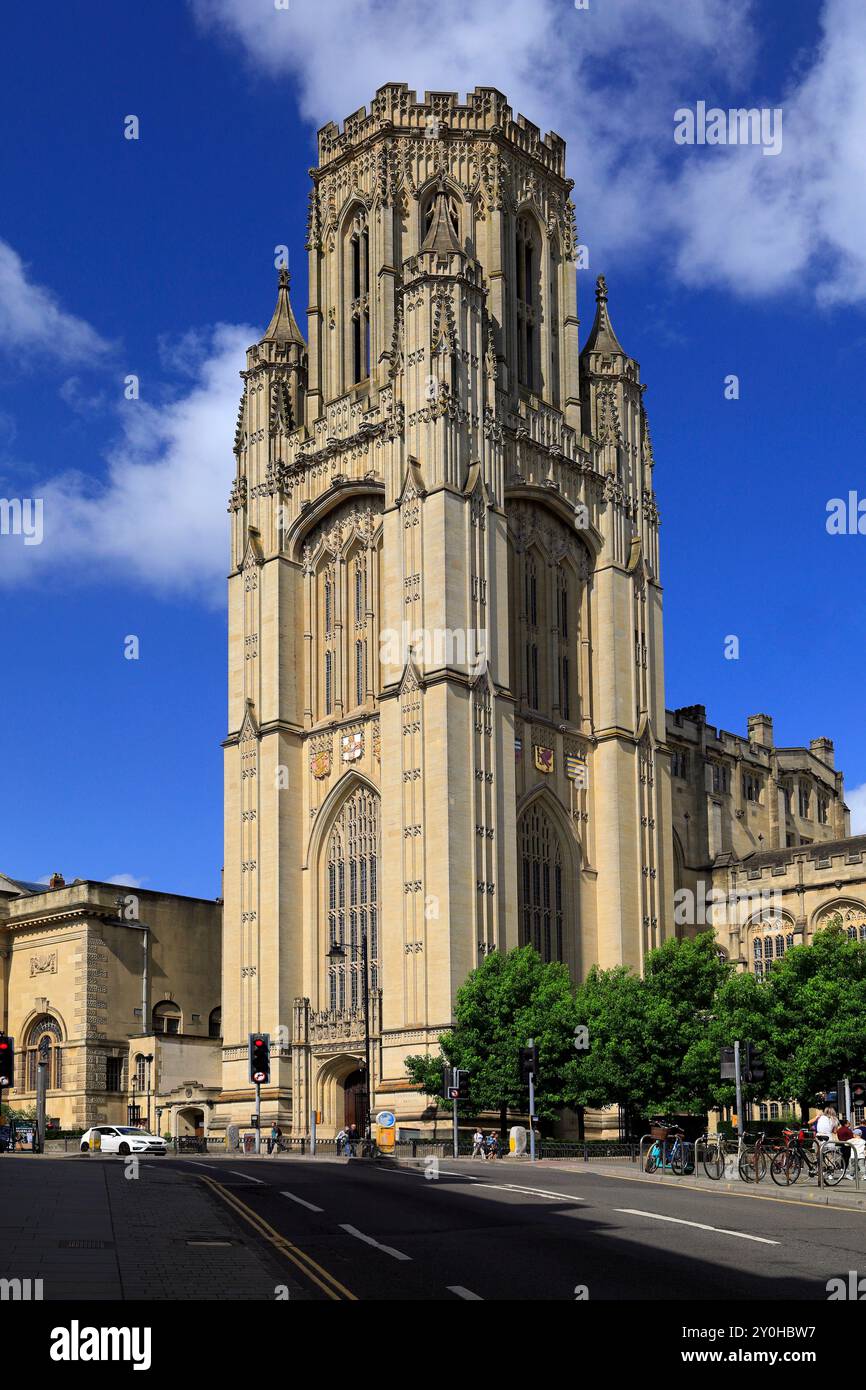 The Wills Memorial Tower. Part of the University of Bristol. Taken ...