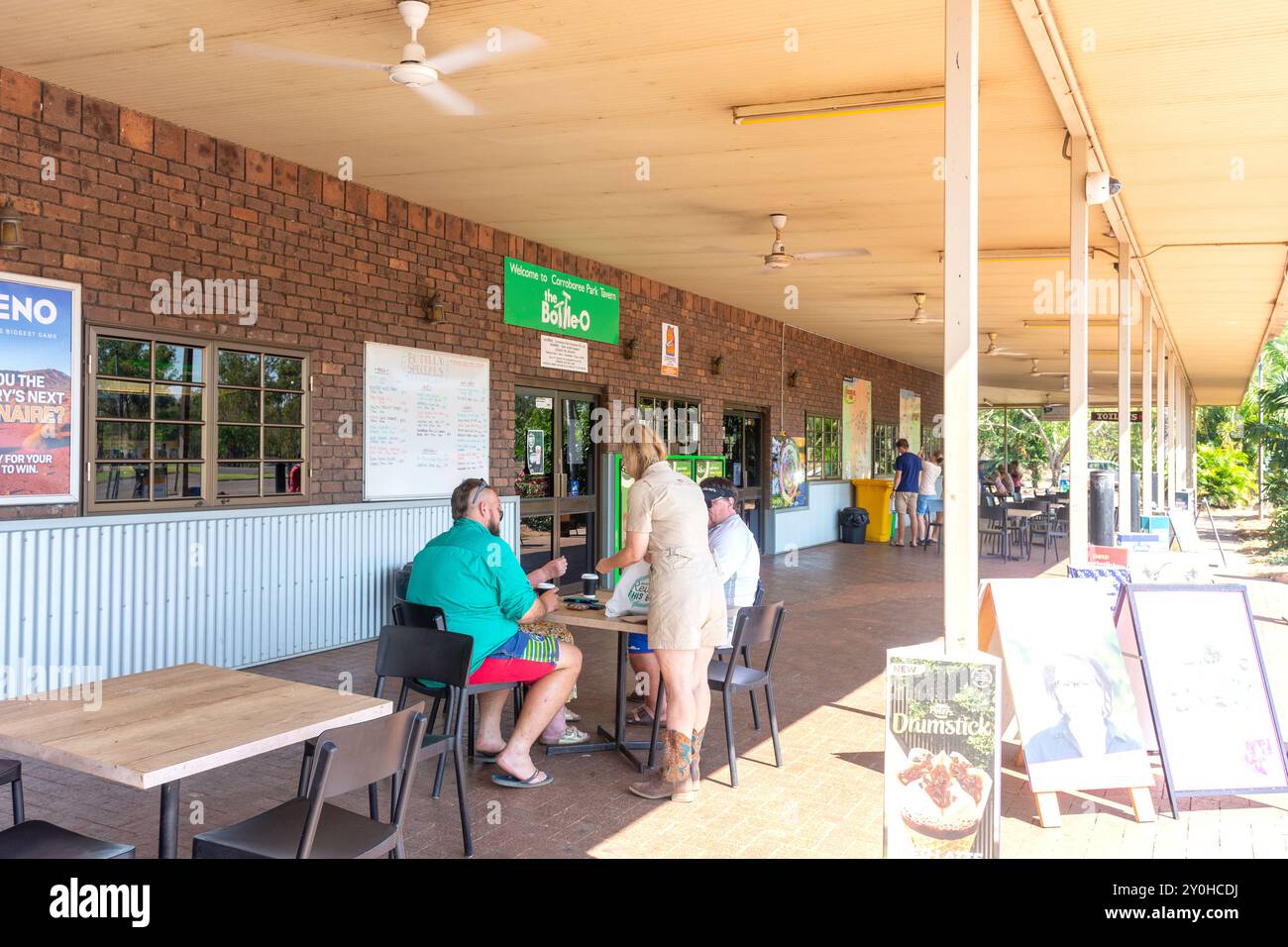 Corroboree Park Tavern, Arnhem Highway, Marrakai, Northern Territory ...