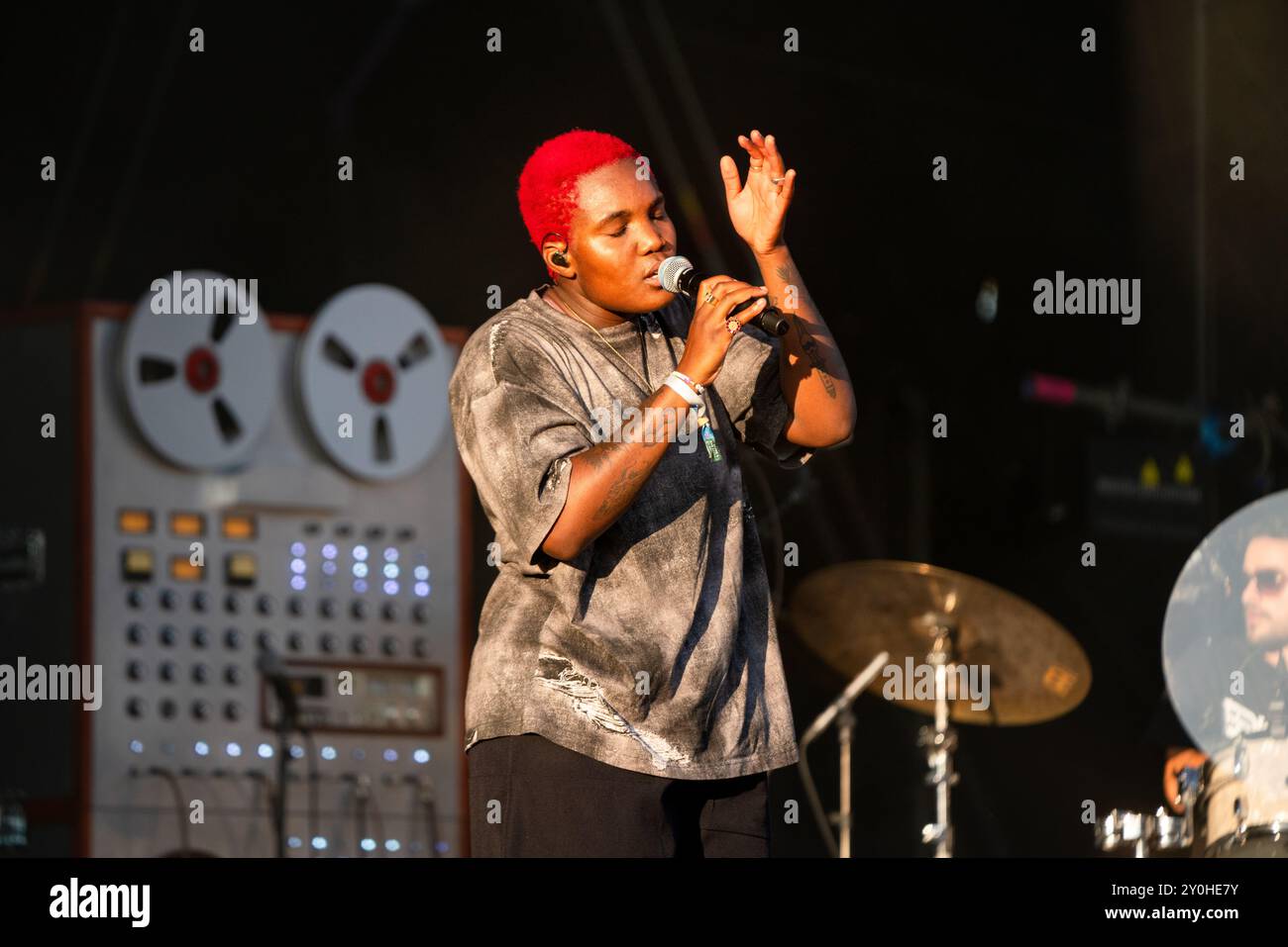 ARLO PARKS, CONCERT, 2024: Pop singer Arlo Parks plays the Mounatin ...