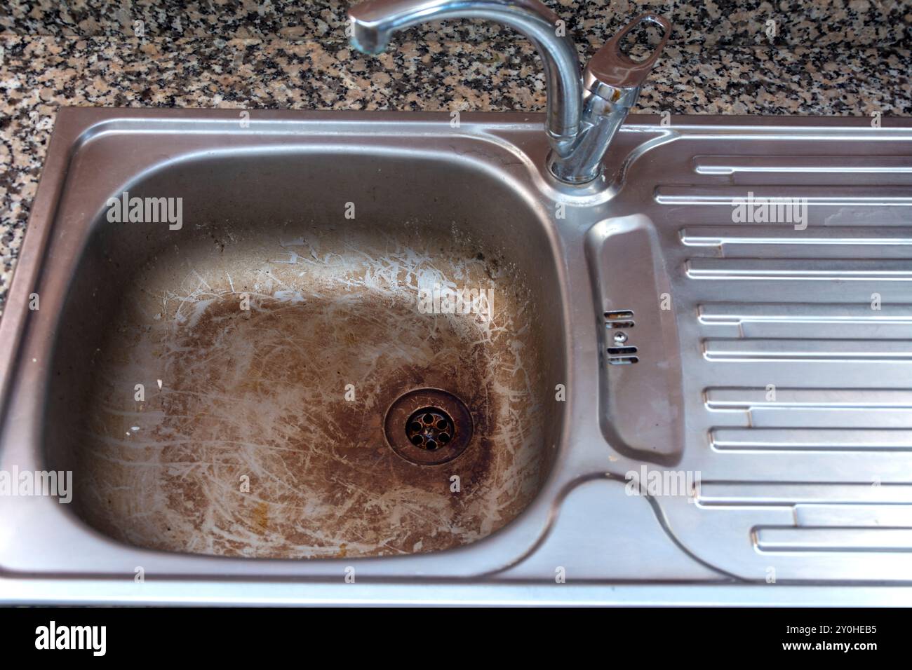 Unhygienic kitchen hi-res stock photography and images - Alamy