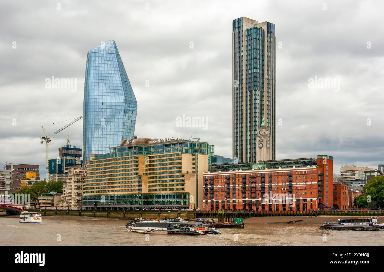 Modern iconic buildings london hi-res stock photography and images - Alamy