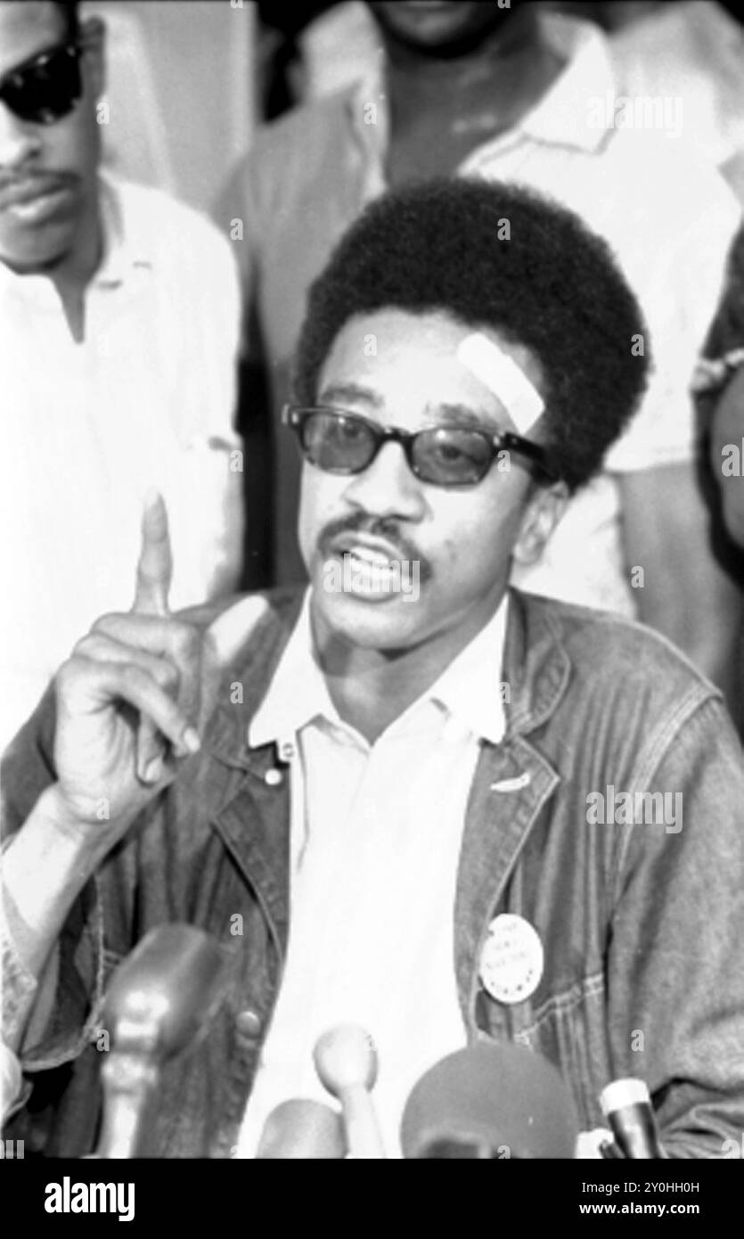 H rap brown hi-res stock photography and images - Alamy