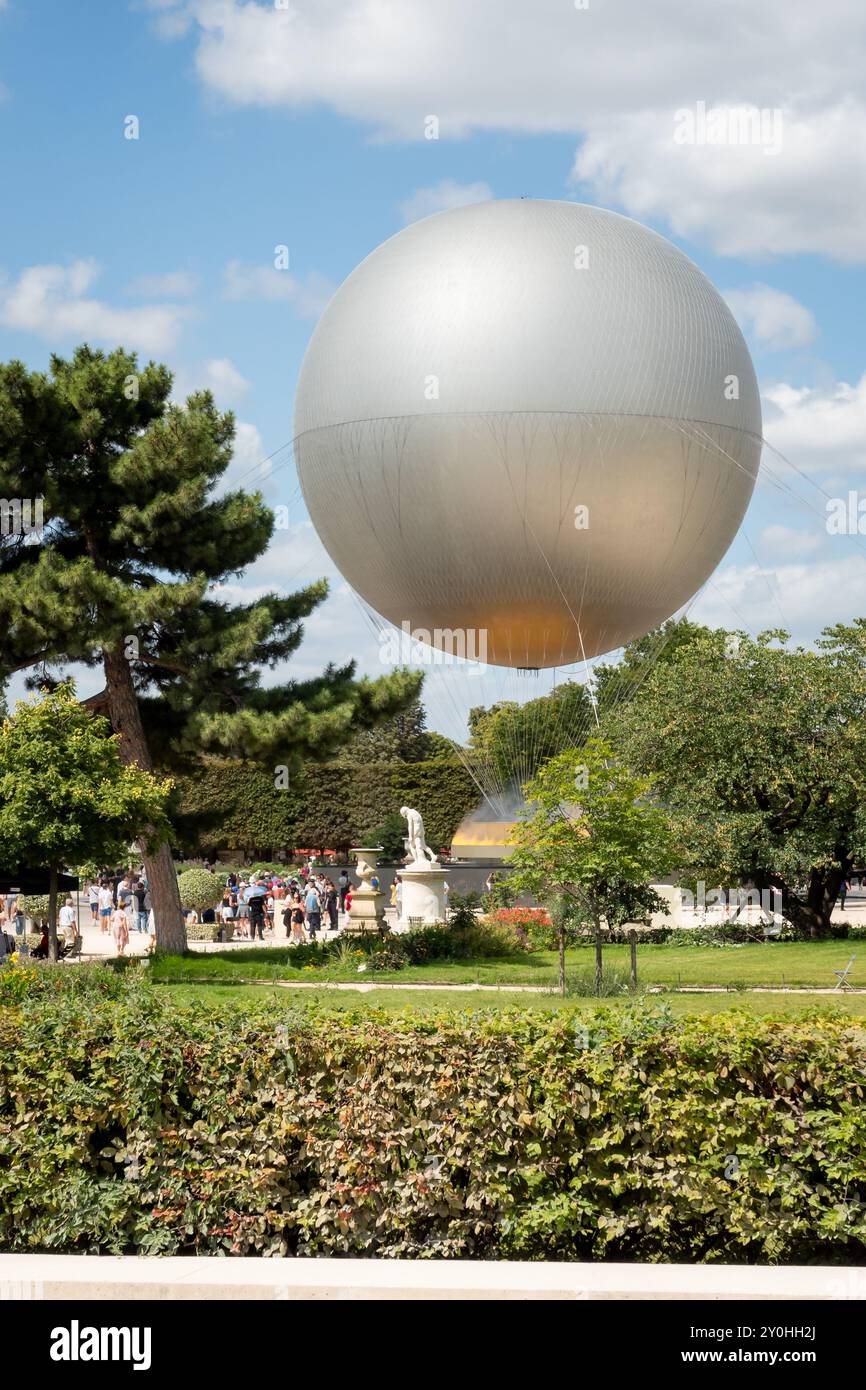 The Eiffel Tower and the 2024 Olympic cauldron in Paris - France Stock ...