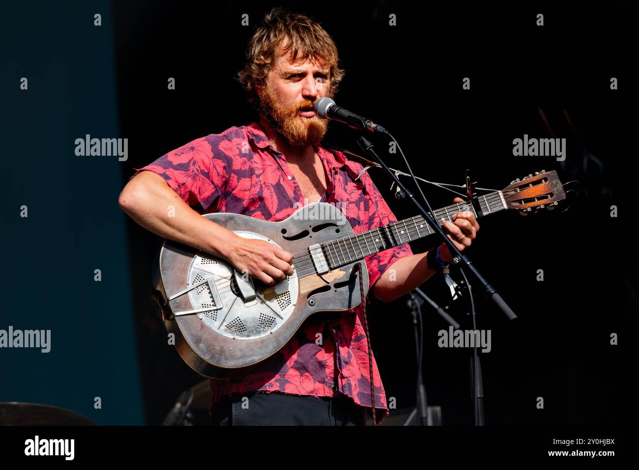 JOHNNY FLYNN, CONCERT, 2024: Actor and singer Johnny Flynn playing a ...