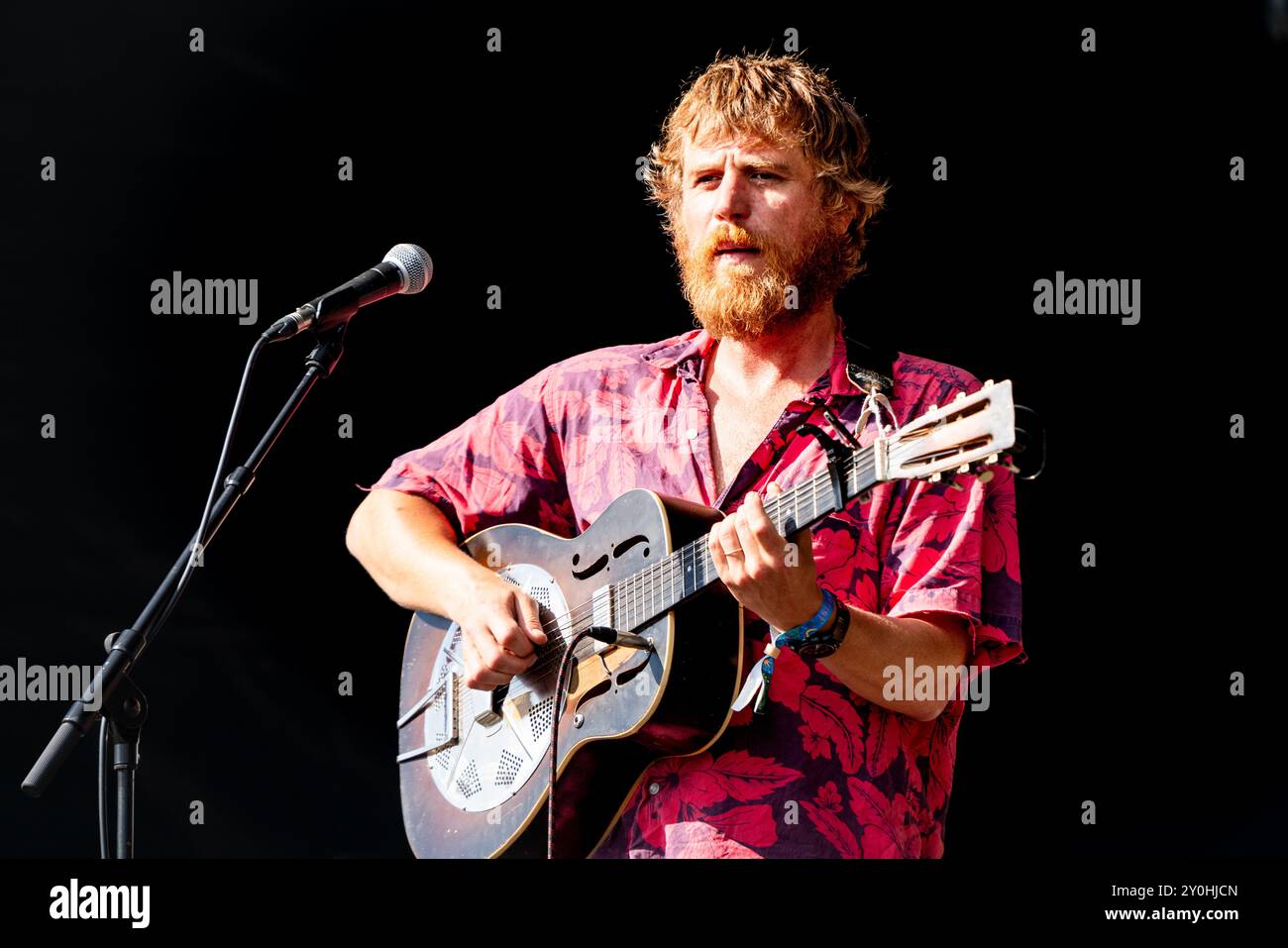 JOHNNY FLYNN, CONCERT, 2024: Actor and singer Johnny Flynn playing a ...