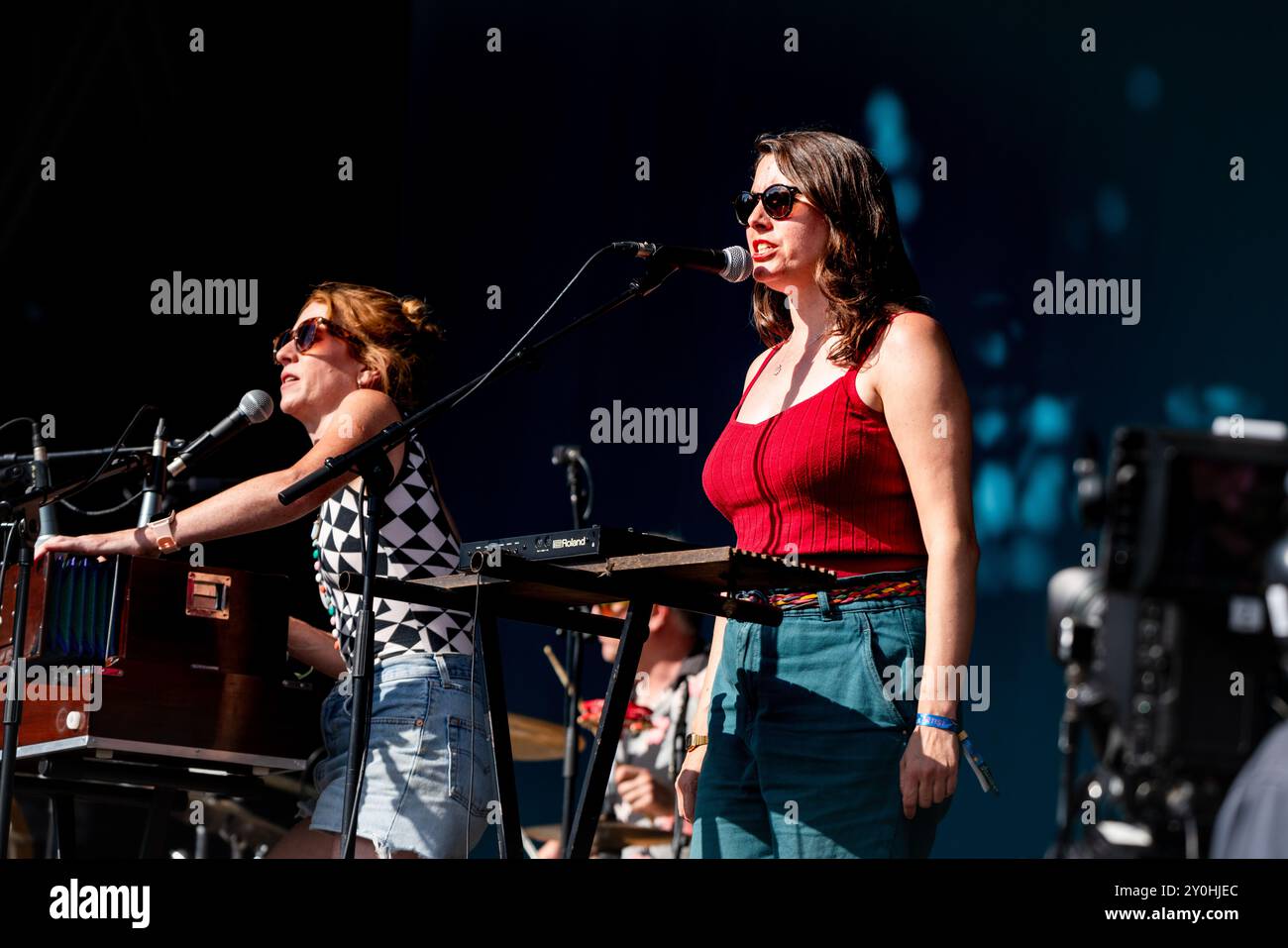 JOHNNY FLYNN, CONCERT, 2024: Lillie Flynn (left) sister of actor and ...