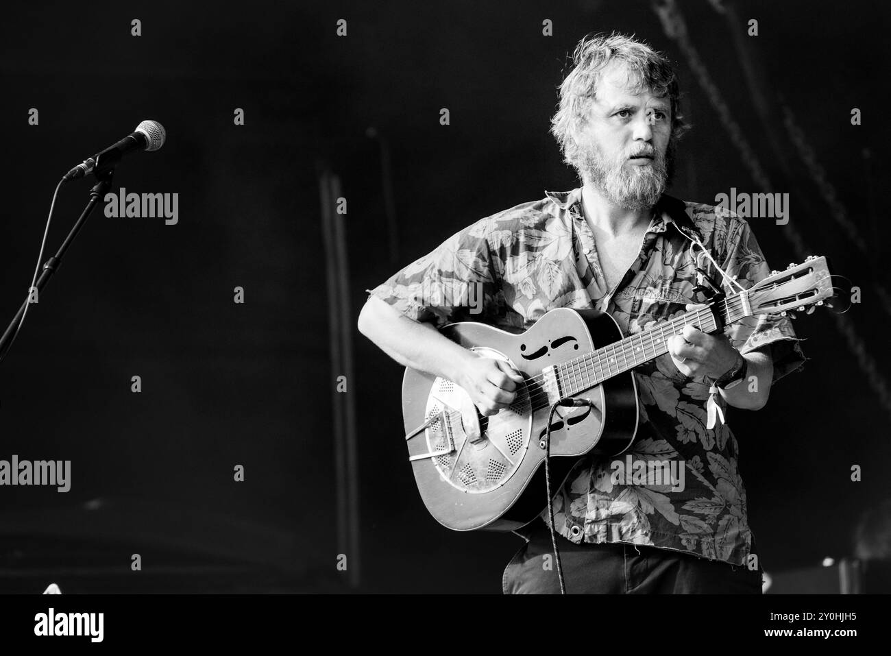 JOHNNY FLYNN, CONCERT, 2024: Actor and singer Johnny Flynn playing a ...