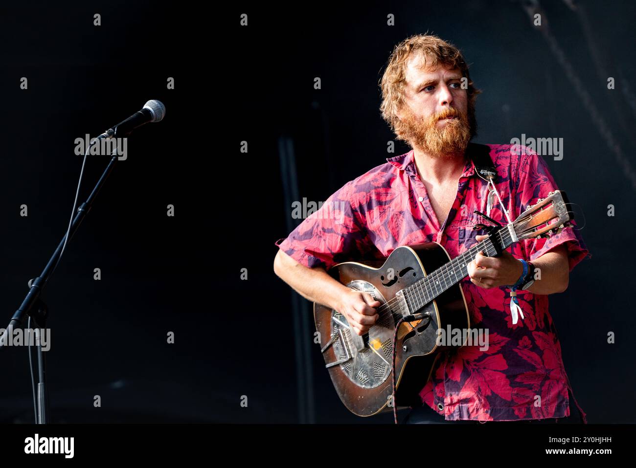 JOHNNY FLYNN, CONCERT, 2024: Actor and singer Johnny Flynn playing a ...
