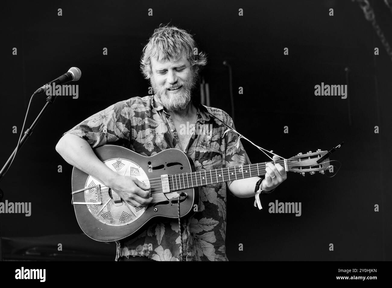 JOHNNY FLYNN, CONCERT, 2024: Actor and singer Johnny Flynn playing a ...