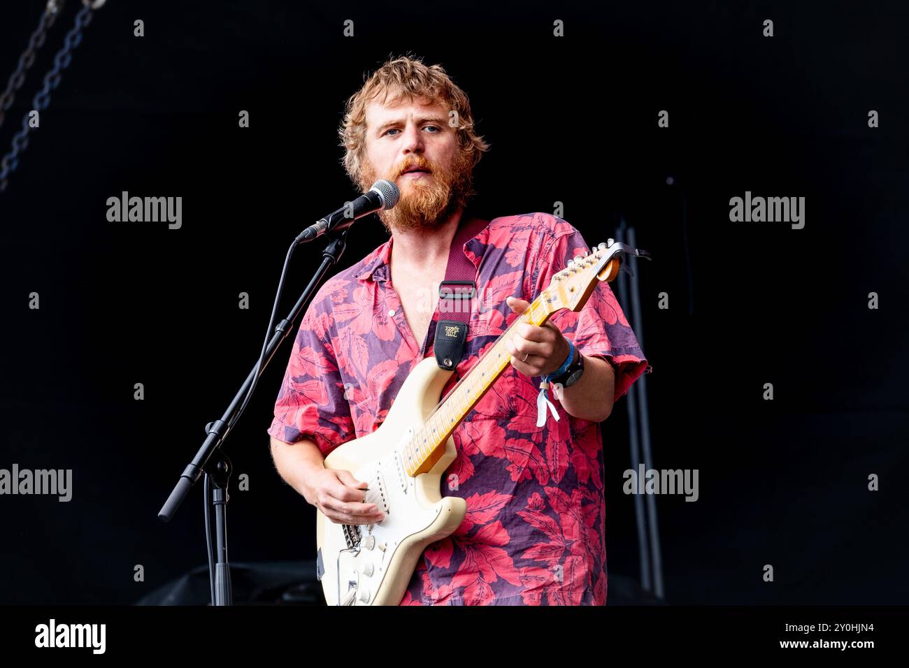 JOHNNY FLYNN, CONCERT, 2024: Actor and singer Johnny Flynn playing a ...
