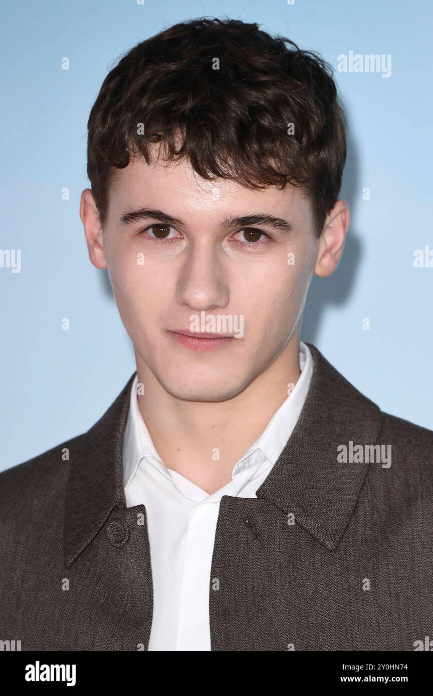 Sam Nivola bei der Premiere der Netflix Mini-Serie The Perfect Couple ...