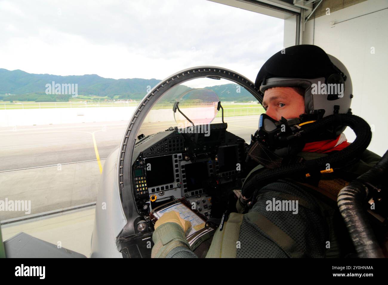 Der luftwaffe kraft hi-res stock photography and images - Alamy