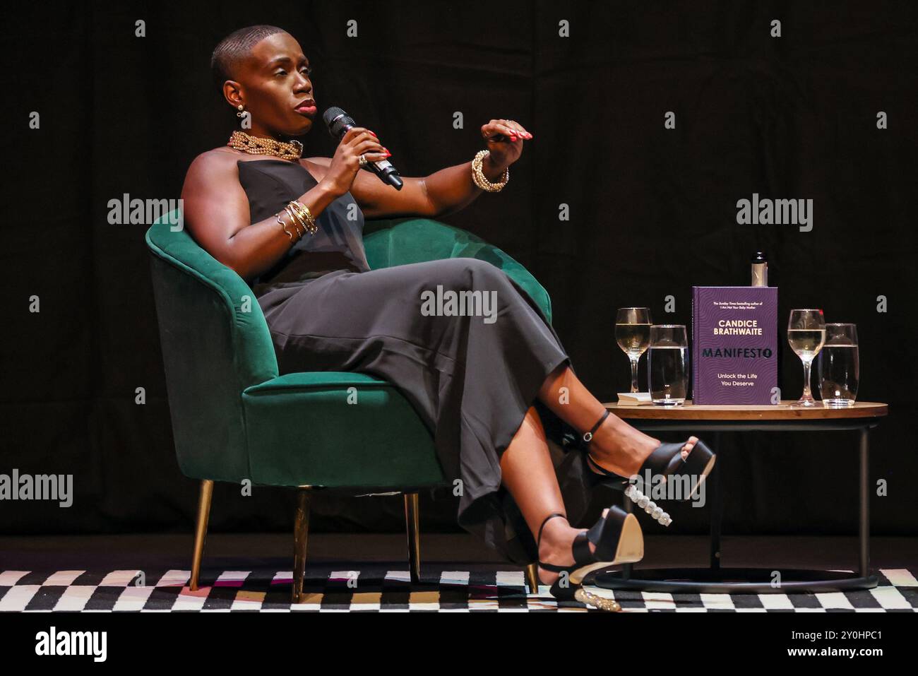 Tolani shoneye hi-res stock photography and images - Alamy