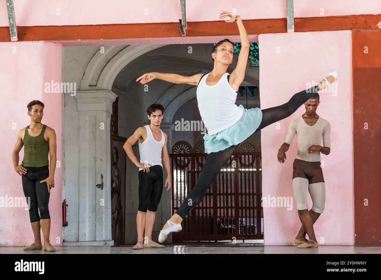 Cuba,Havana. Laura Alonso's Pro Danza Ballet School. Dancers. 2016-03-31 Stock Photo - Alamy