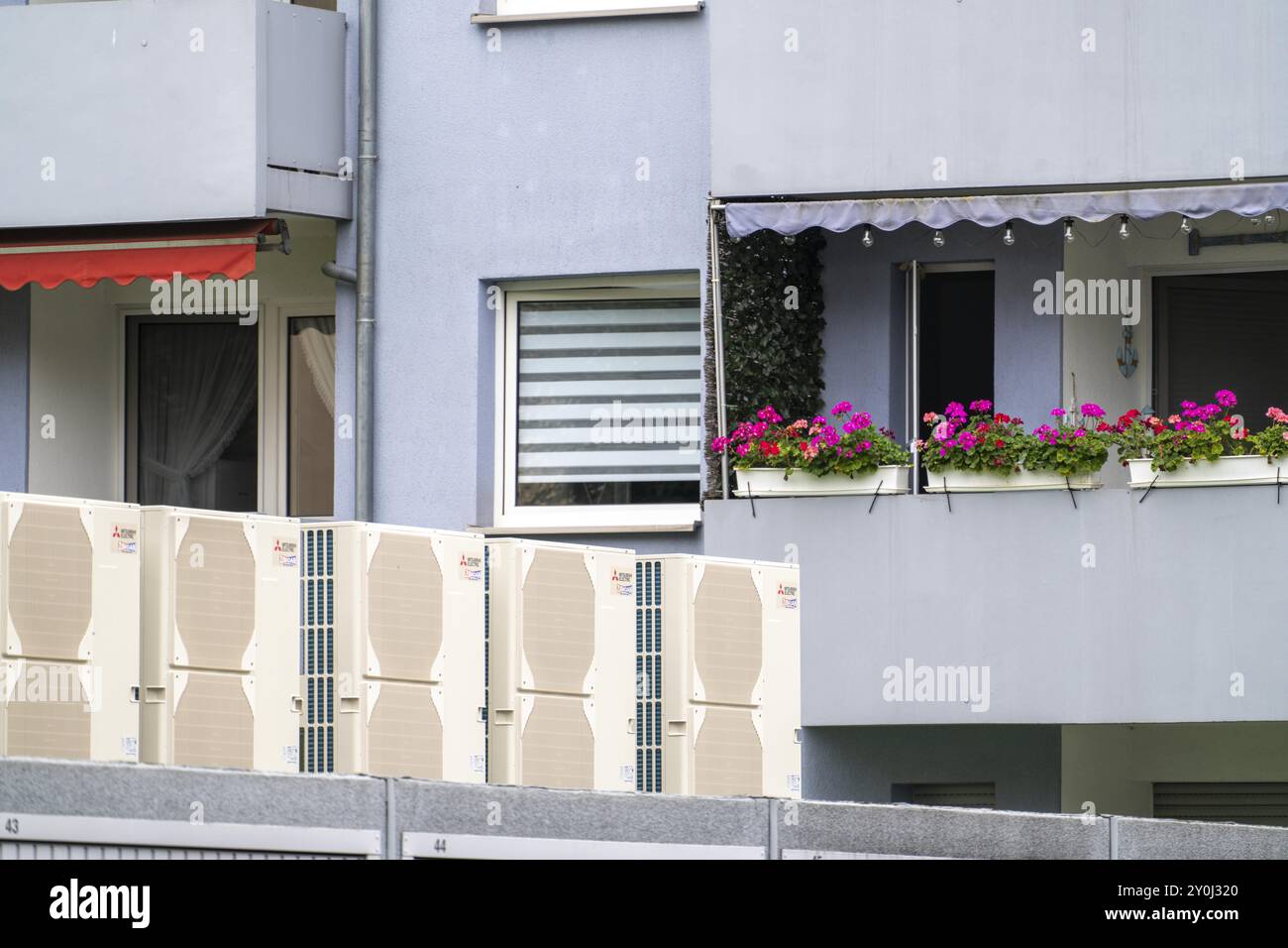 Heat pumps homes hi-res stock photography and images - Alamy
