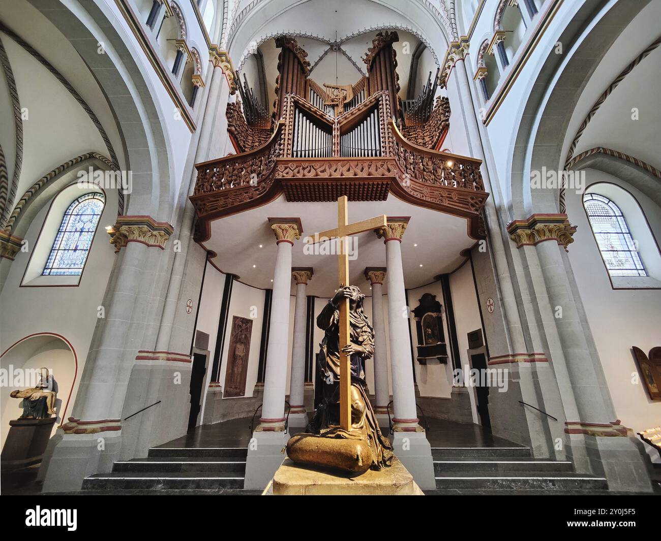 Interior view of Bonn Minster, bronze statue of St Helena with Klais ...