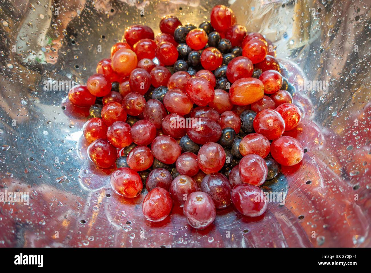 Juicy grapes washed clean hi-res stock photography and images - Alamy