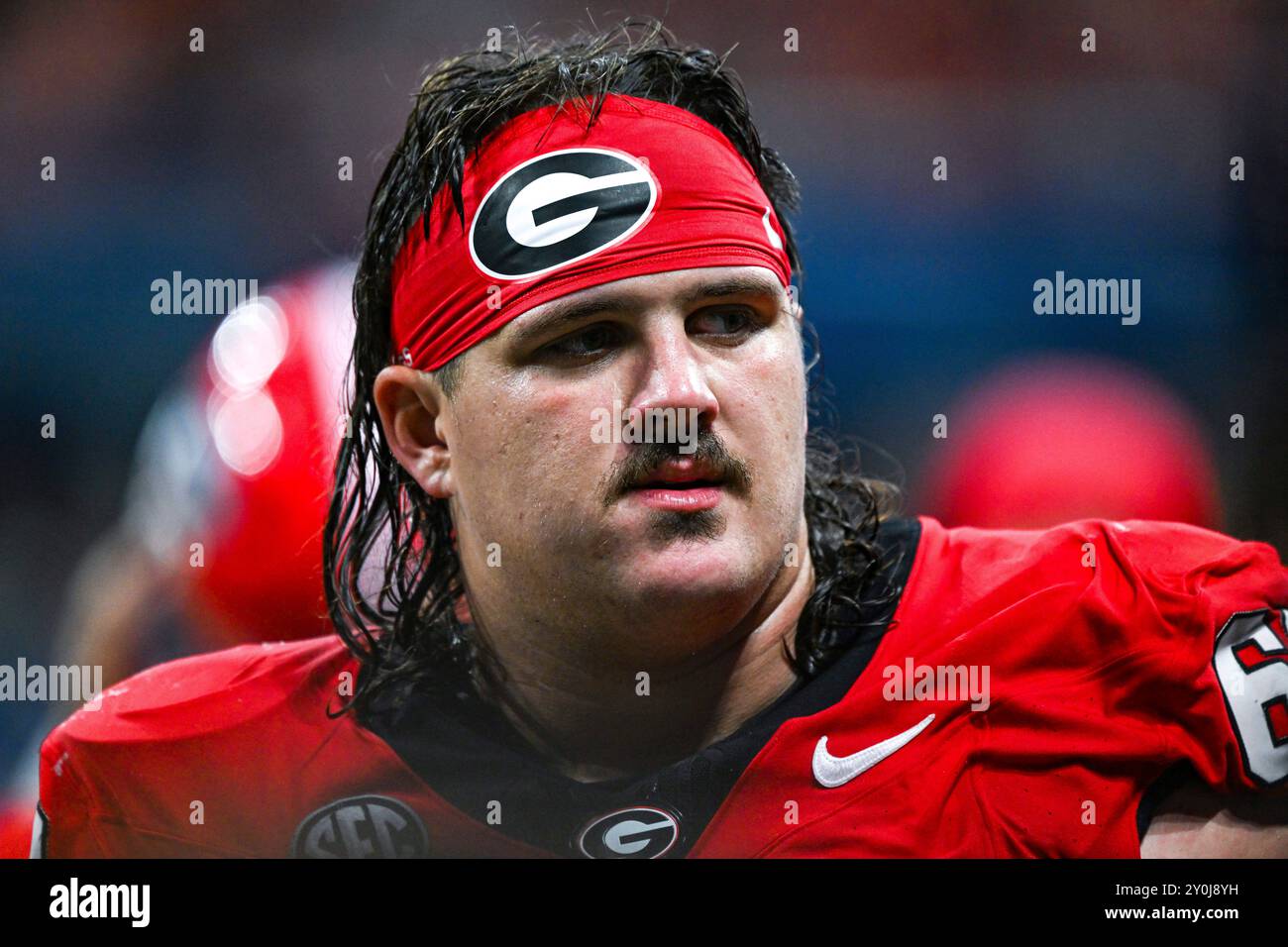 ATLANTA, GA – AUGUST 31: Georgia offensive lineman Tate Ratledge (69 ...