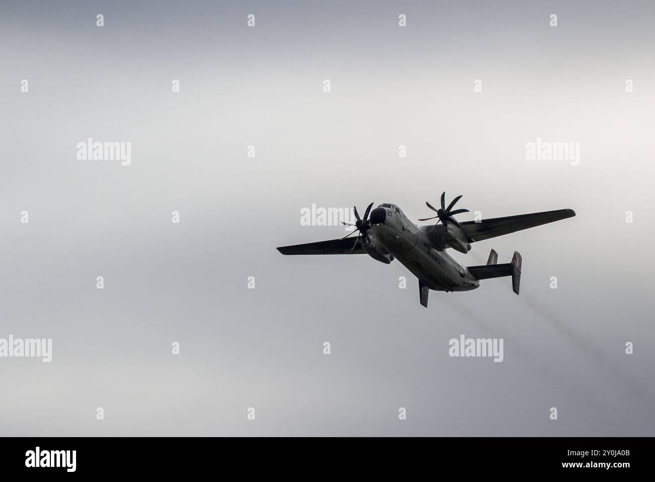 Us navy logistical airplanes hi-res stock photography and images - Alamy
