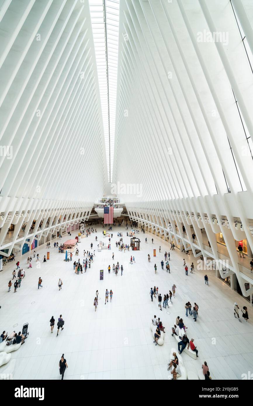 Interior of the World Trade Center Transportation Hub $4 billion Oculus ...
