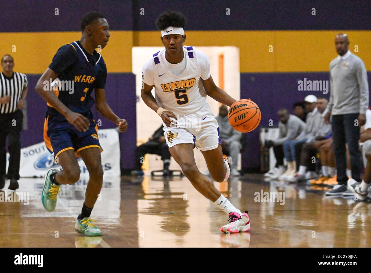 Lynwood Knights point guard Jason Crowe Jr (5) during a CIF Southern ...