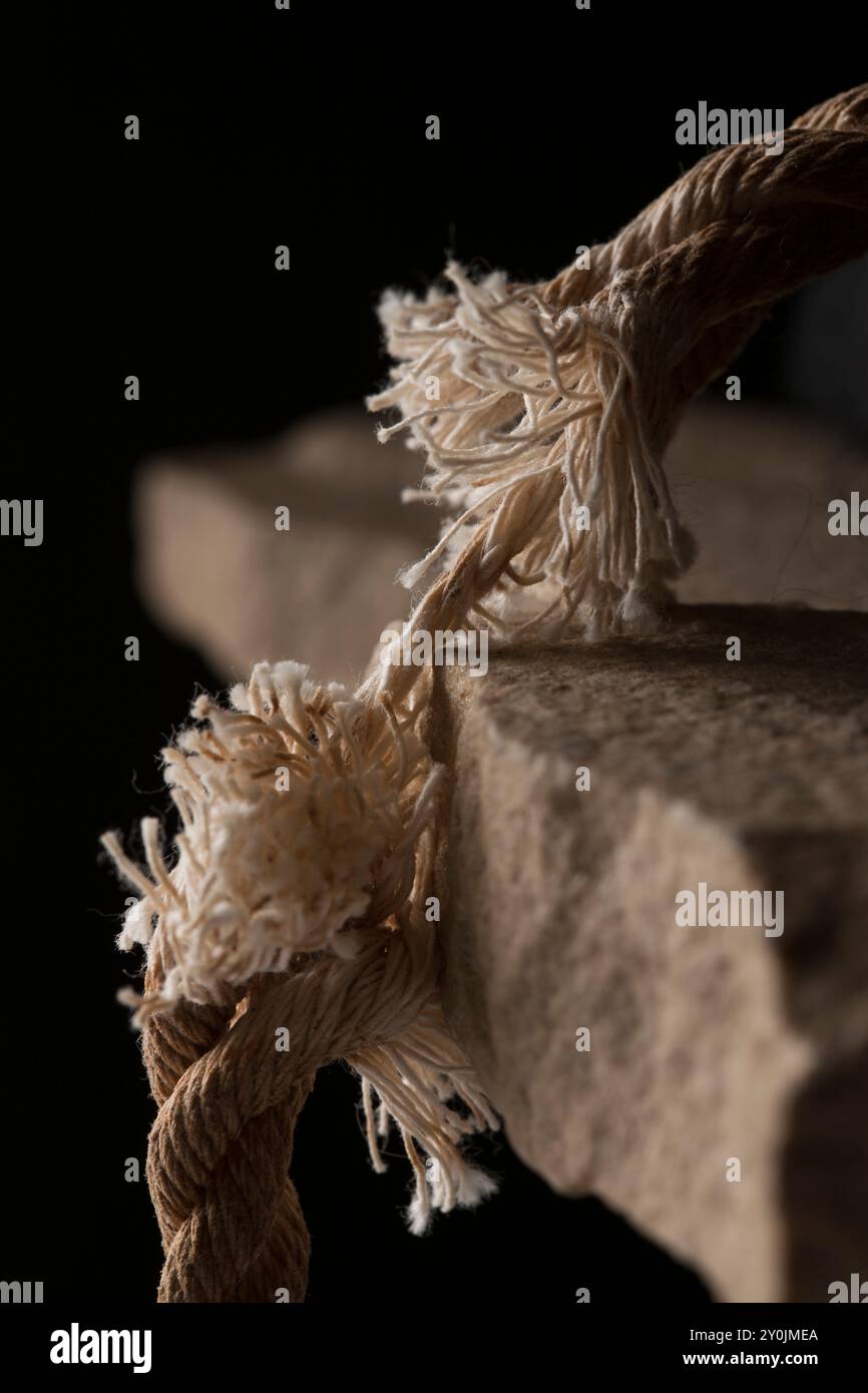 Cut the rope hi-res stock photography and images - Alamy