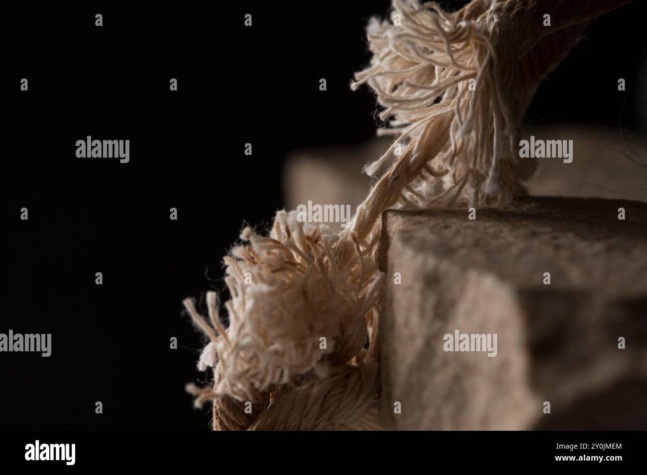 Cut the rope hi-res stock photography and images - Alamy