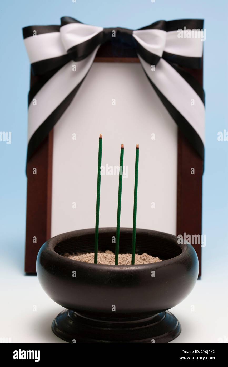 Buddhist memorial wake hi-res stock photography and images - Alamy