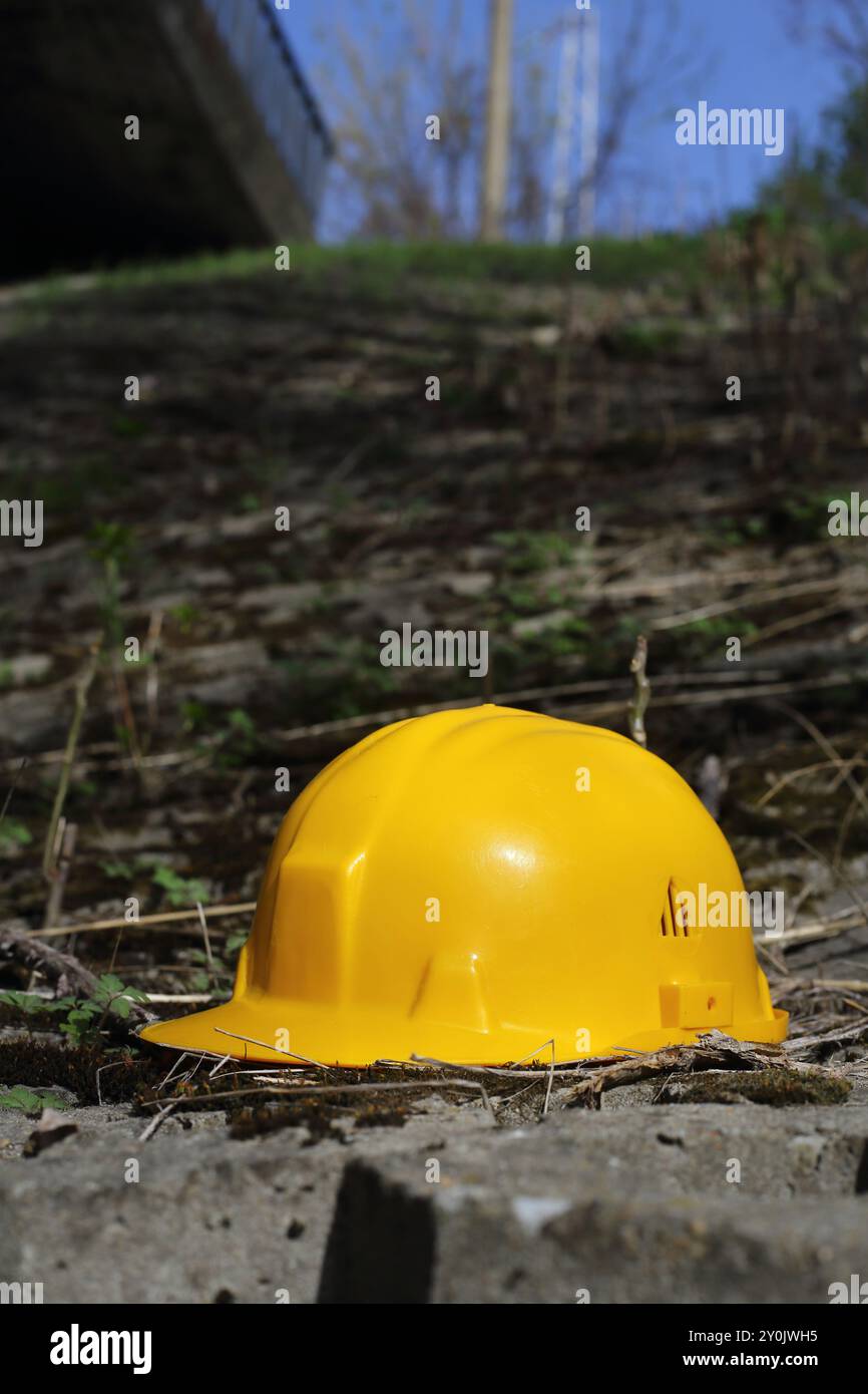 Safety first gloves goggles hi-res stock photography and images - Alamy