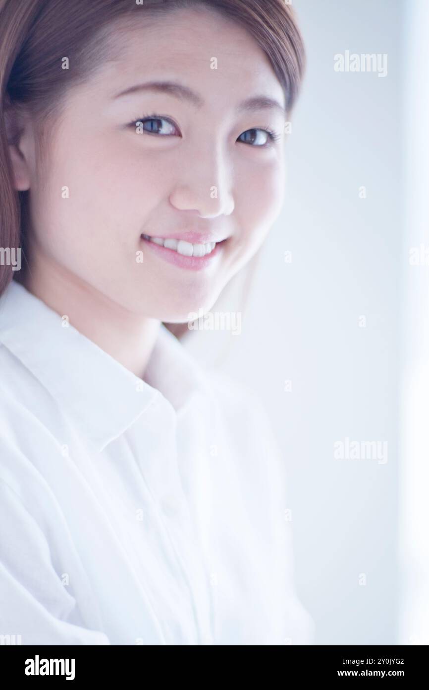 Japanese woman smiling Stock Photo - Alamy