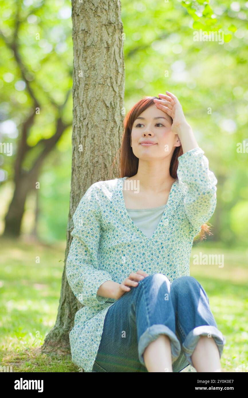 Woman gazing distance hi-res stock photography and images - Alamy