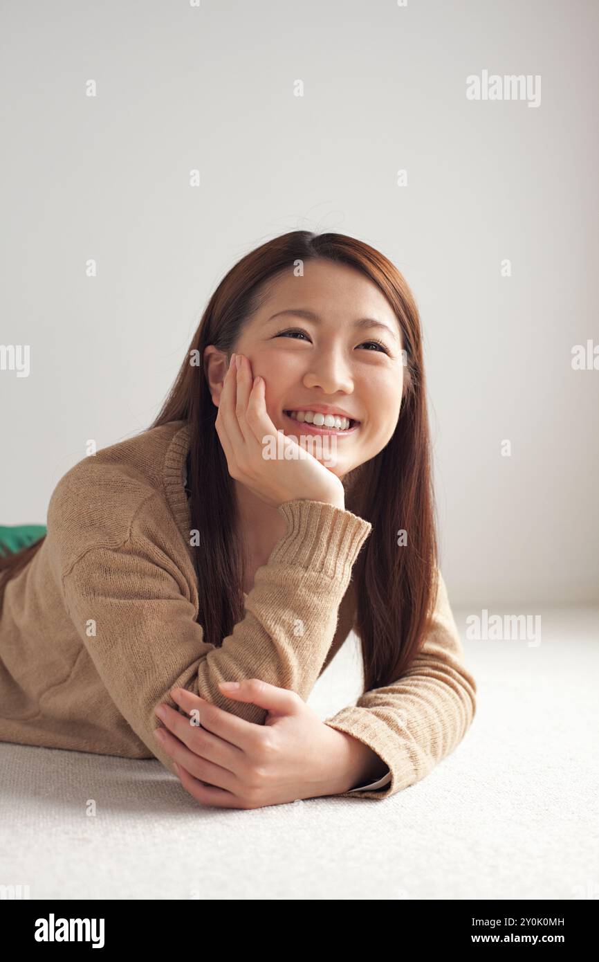 Japanese woman smiling Stock Photo - Alamy