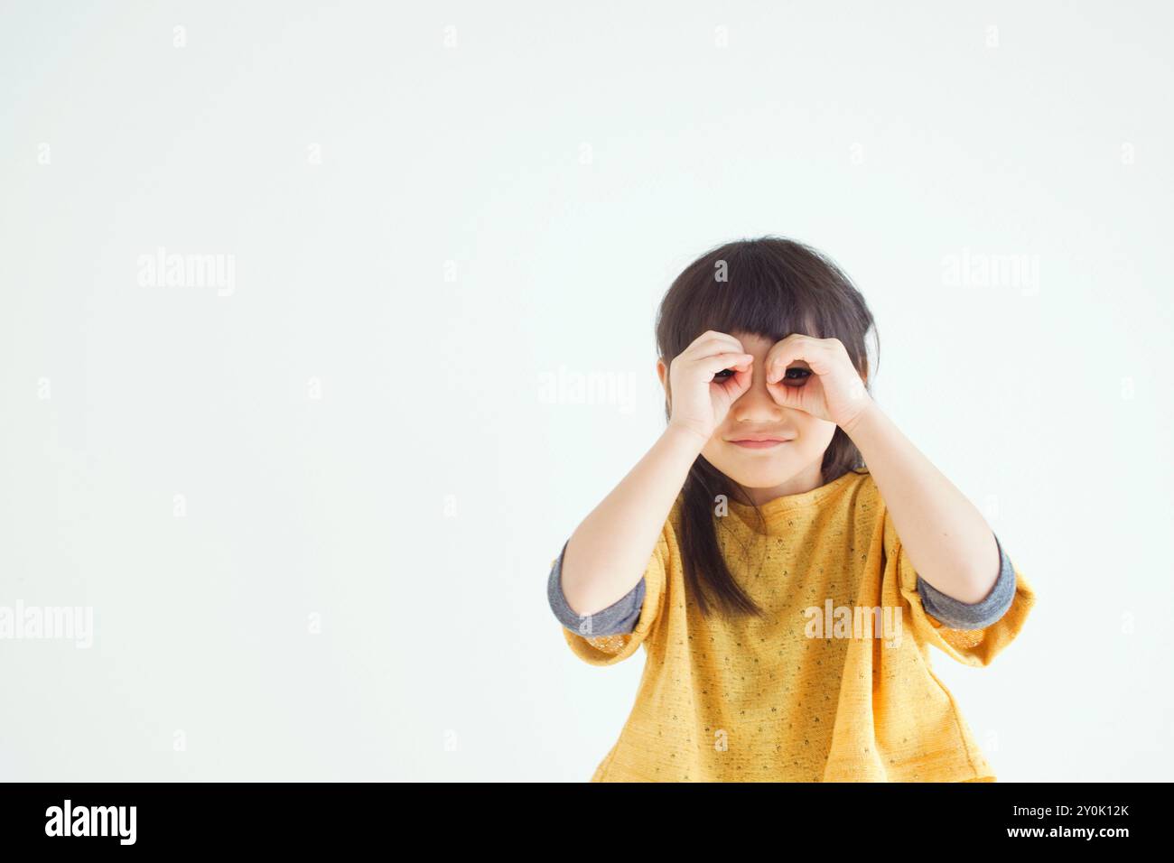 Child staring hi-res stock photography and images - Alamy