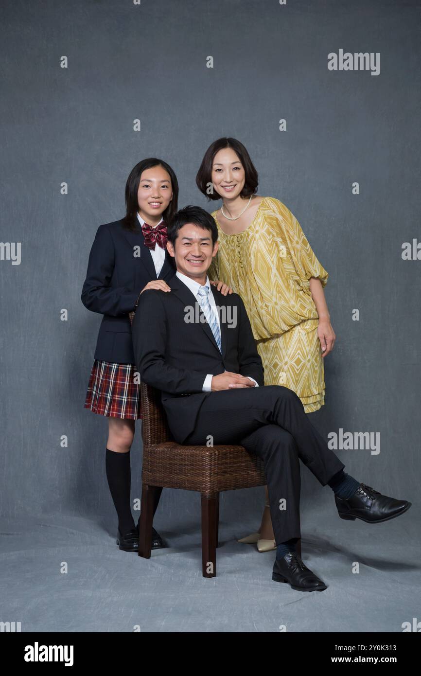 Family portrait high school hi-res stock photography and images - Alamy