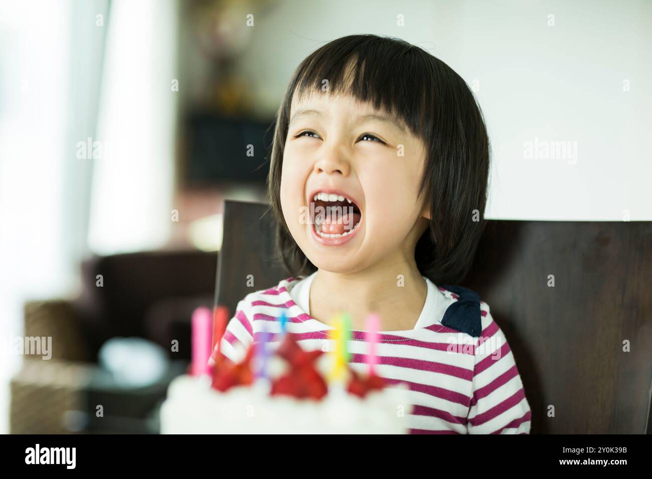 Girl mouth wide open hi-res stock photography and images - Alamy