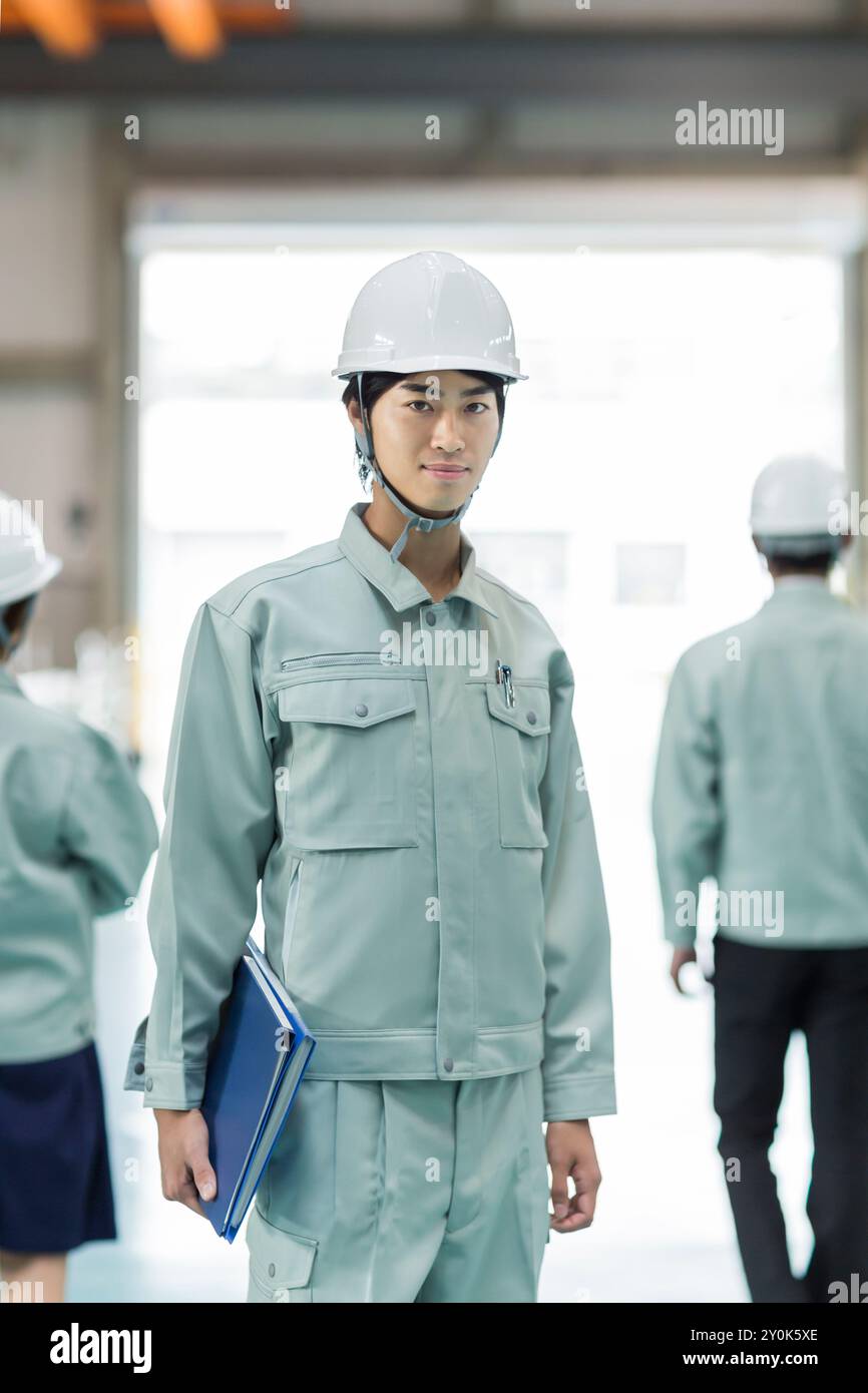 Japan factory worker hi-res stock photography and images - Alamy