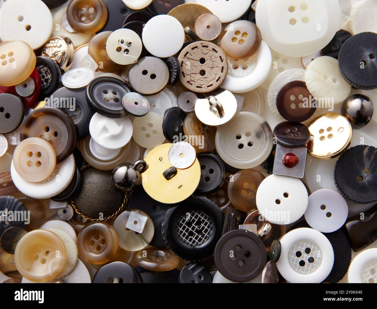 Scattered buttons hi-res stock photography and images - Alamy
