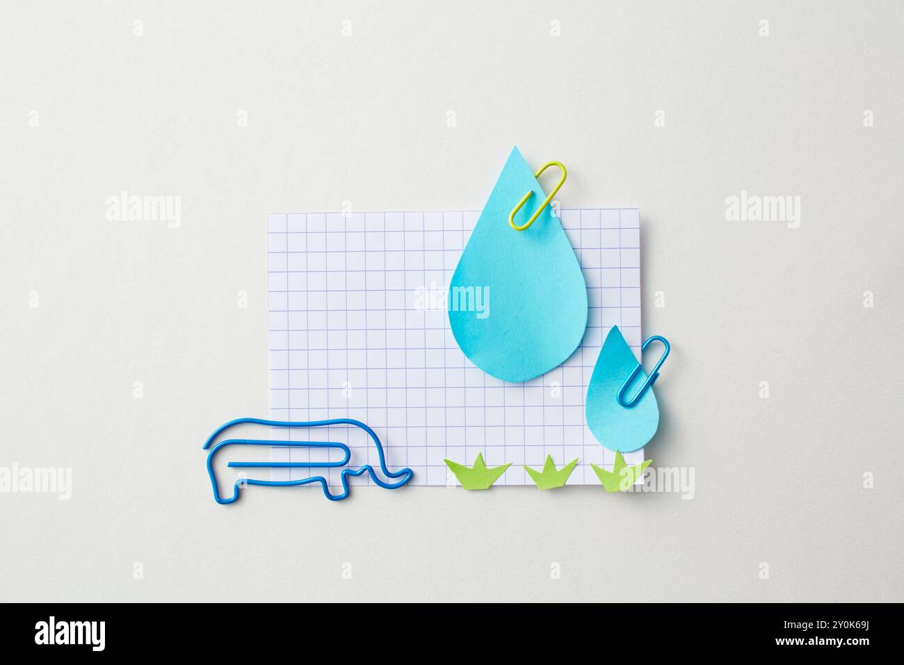 Notepad and water droplets Stock Photo - Alamy