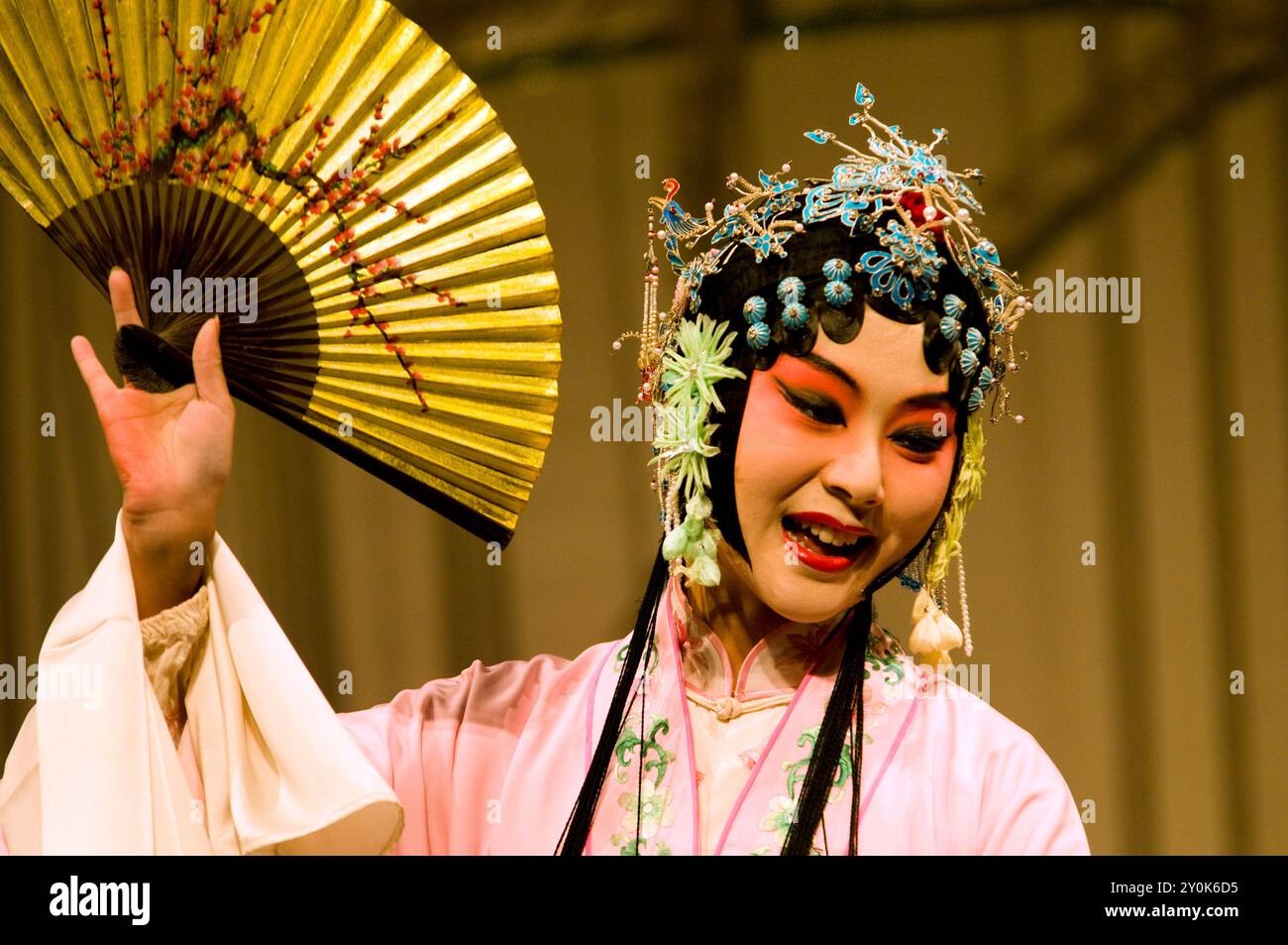 Chinese Kunqu opera performer during the show Stock Photo - Alamy