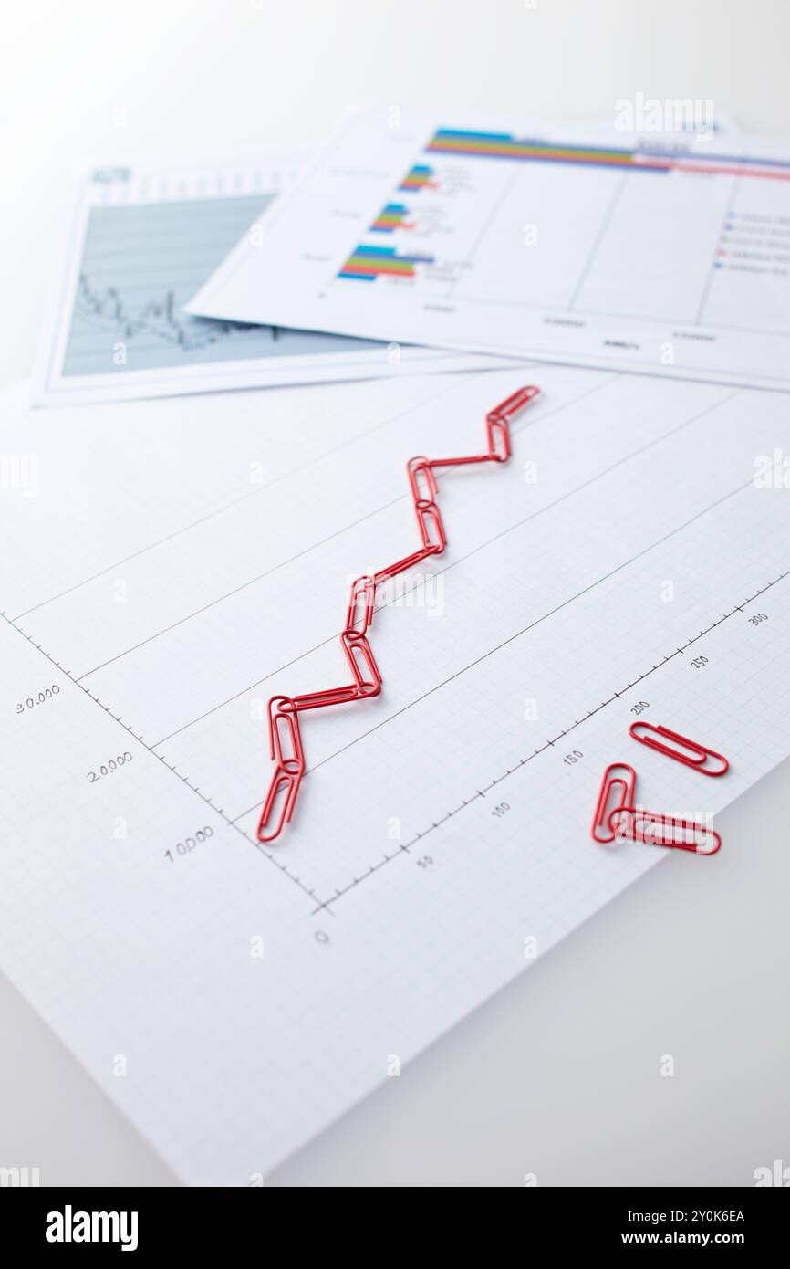 Red clip chart Stock Photo - Alamy