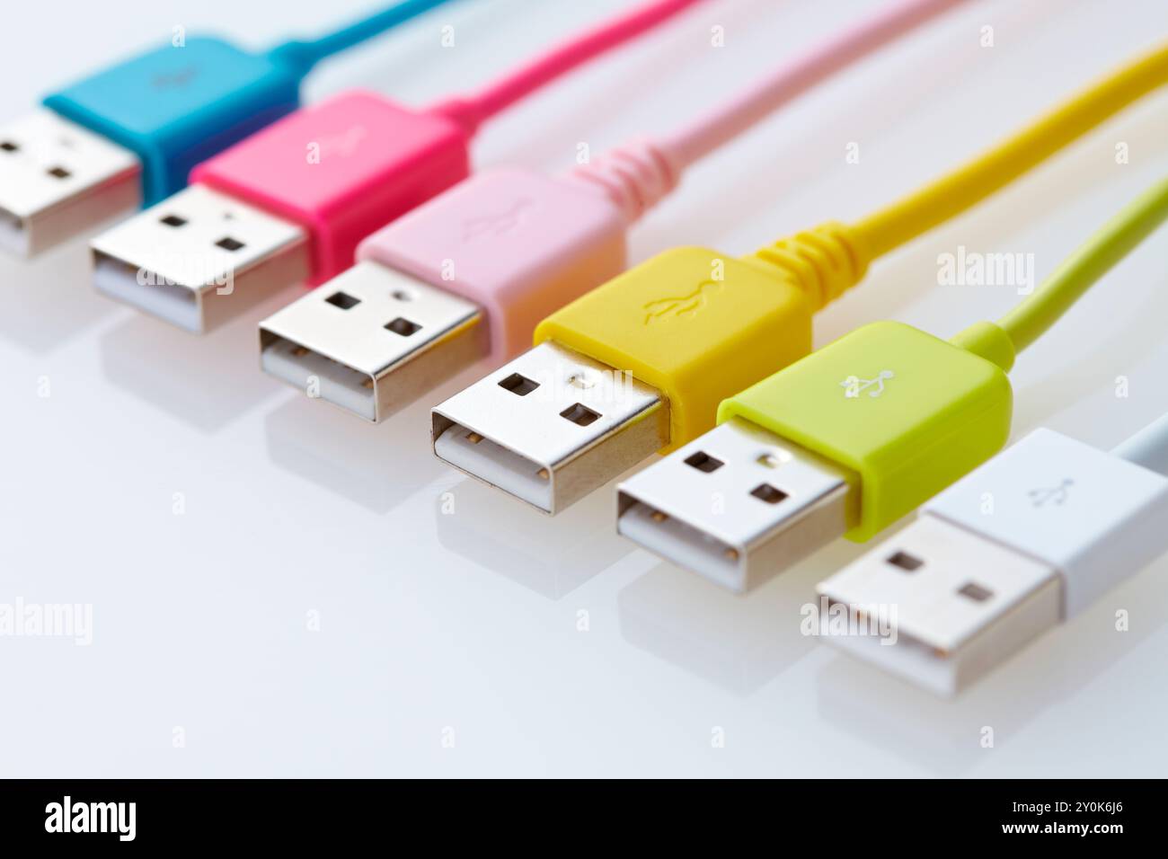 Multiple usb cables hi-res stock photography and images - Alamy