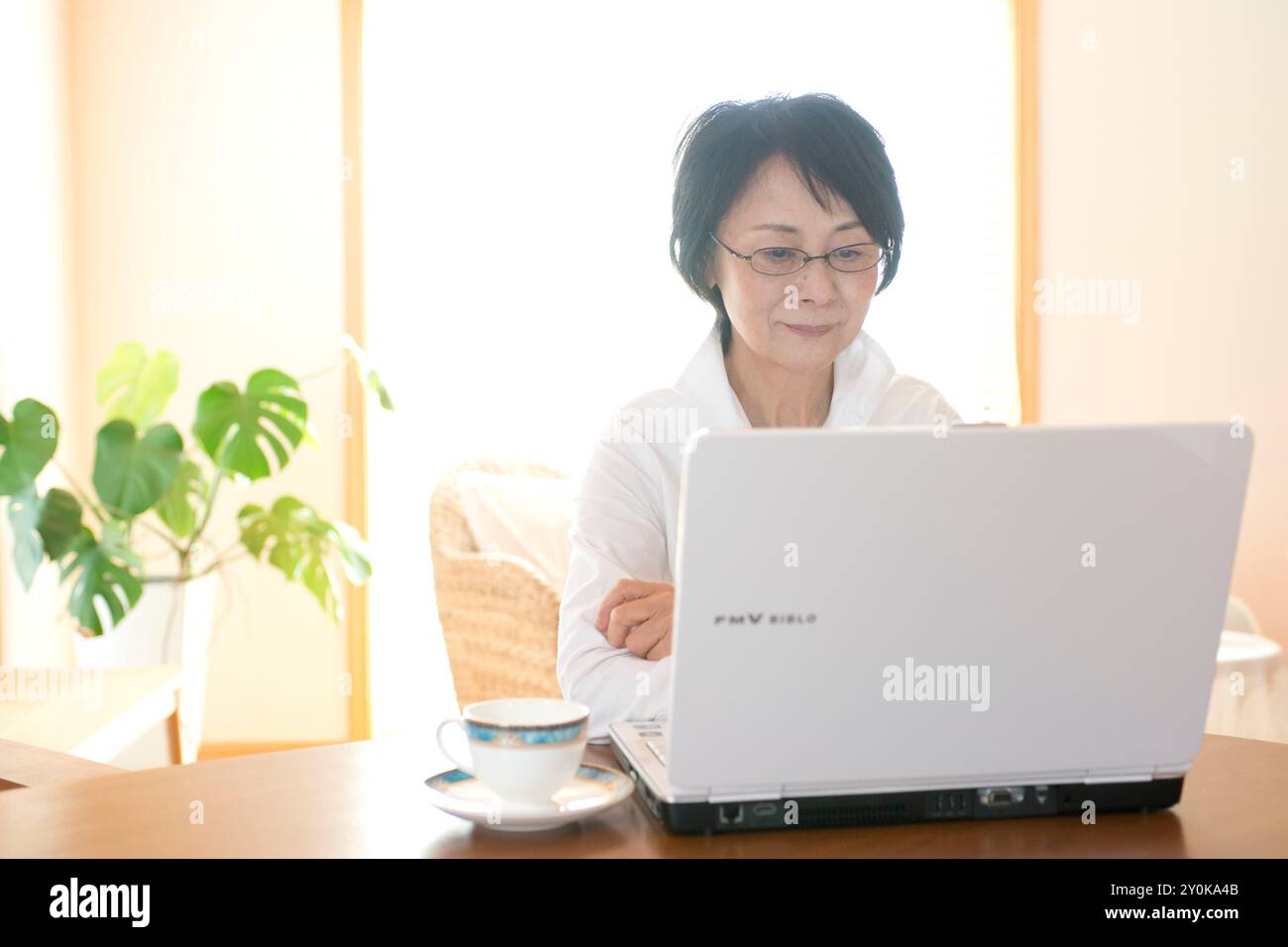 Woman select senior women hi-res stock photography and images - Alamy
