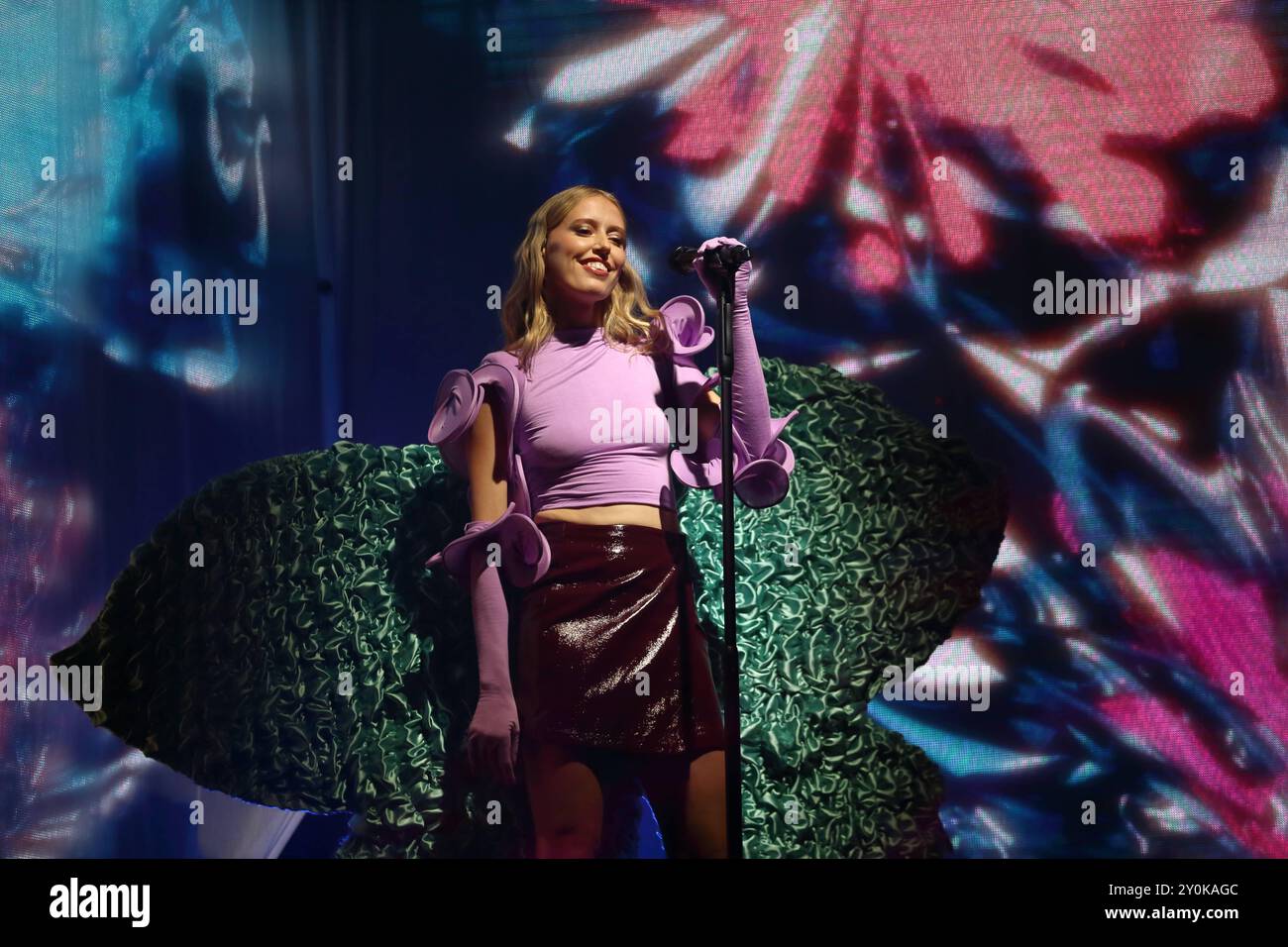 Lea-Marie Becker alias Lea bei einem Konzert in der Max-Schmeling-Halle in Berlin, 2. September ...