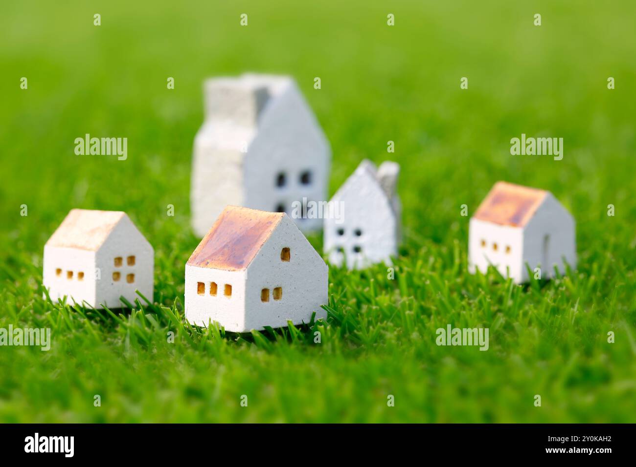 Cute house hi-res stock photography and images - Alamy