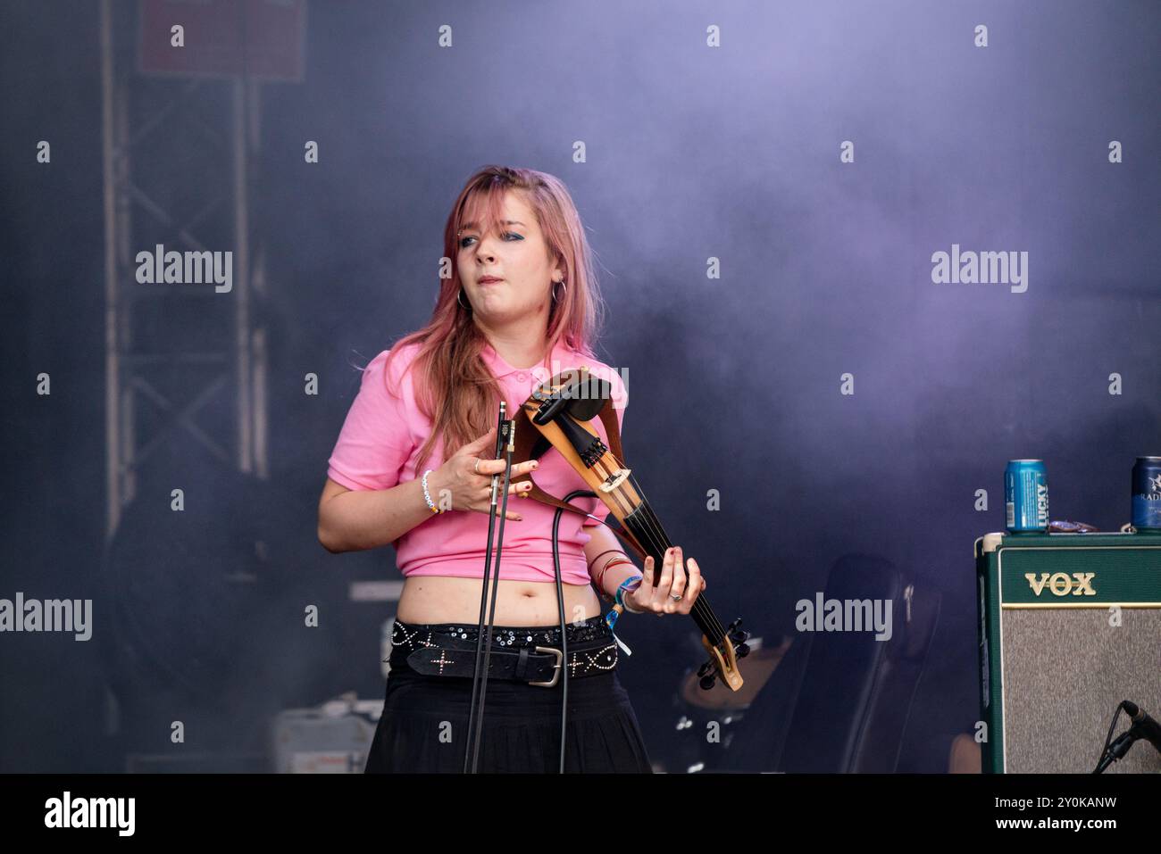 Man woman chainsaw band hi-res stock photography and images - Alamy