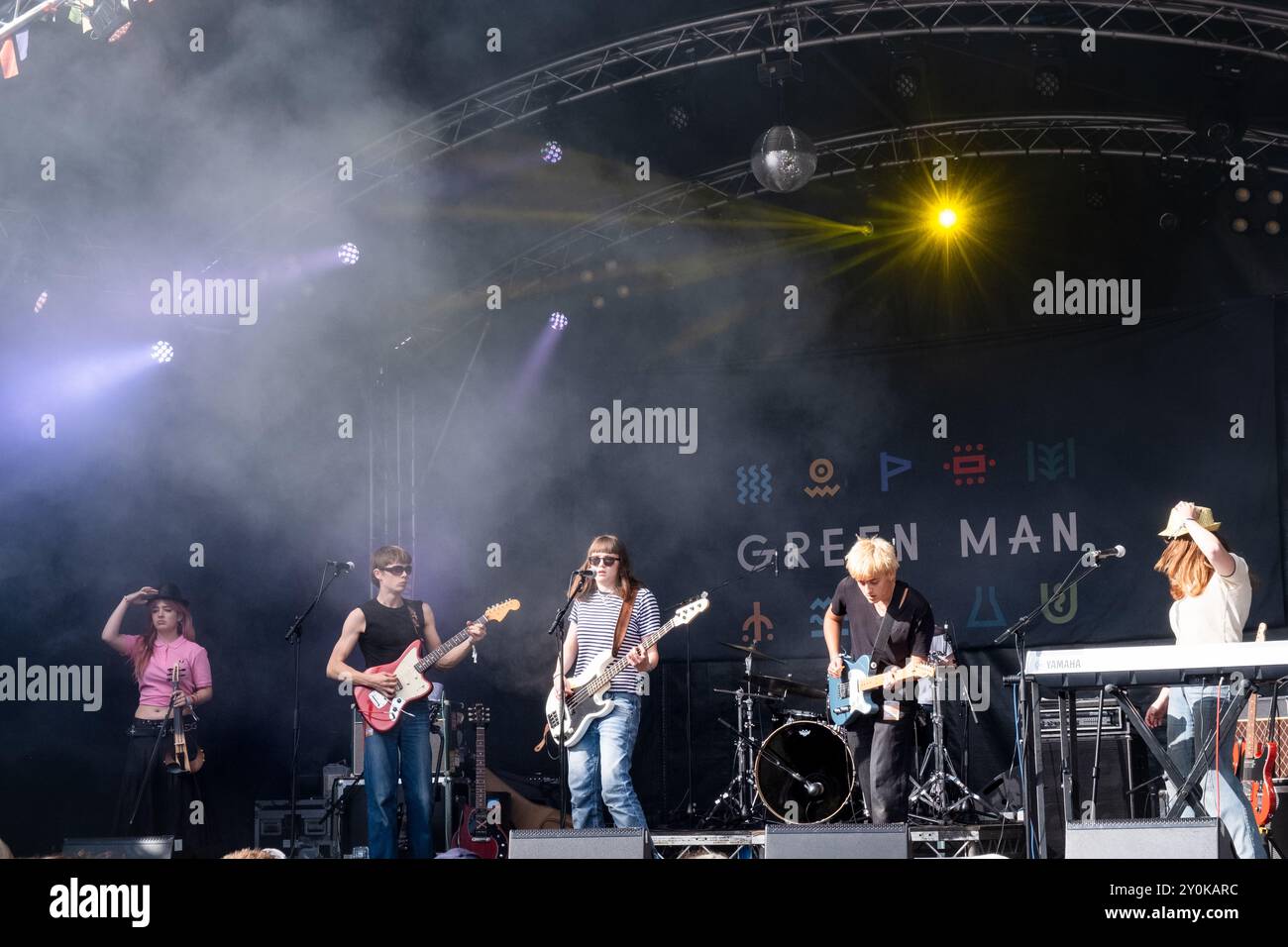 Man woman chainsaw band hi-res stock photography and images - Alamy