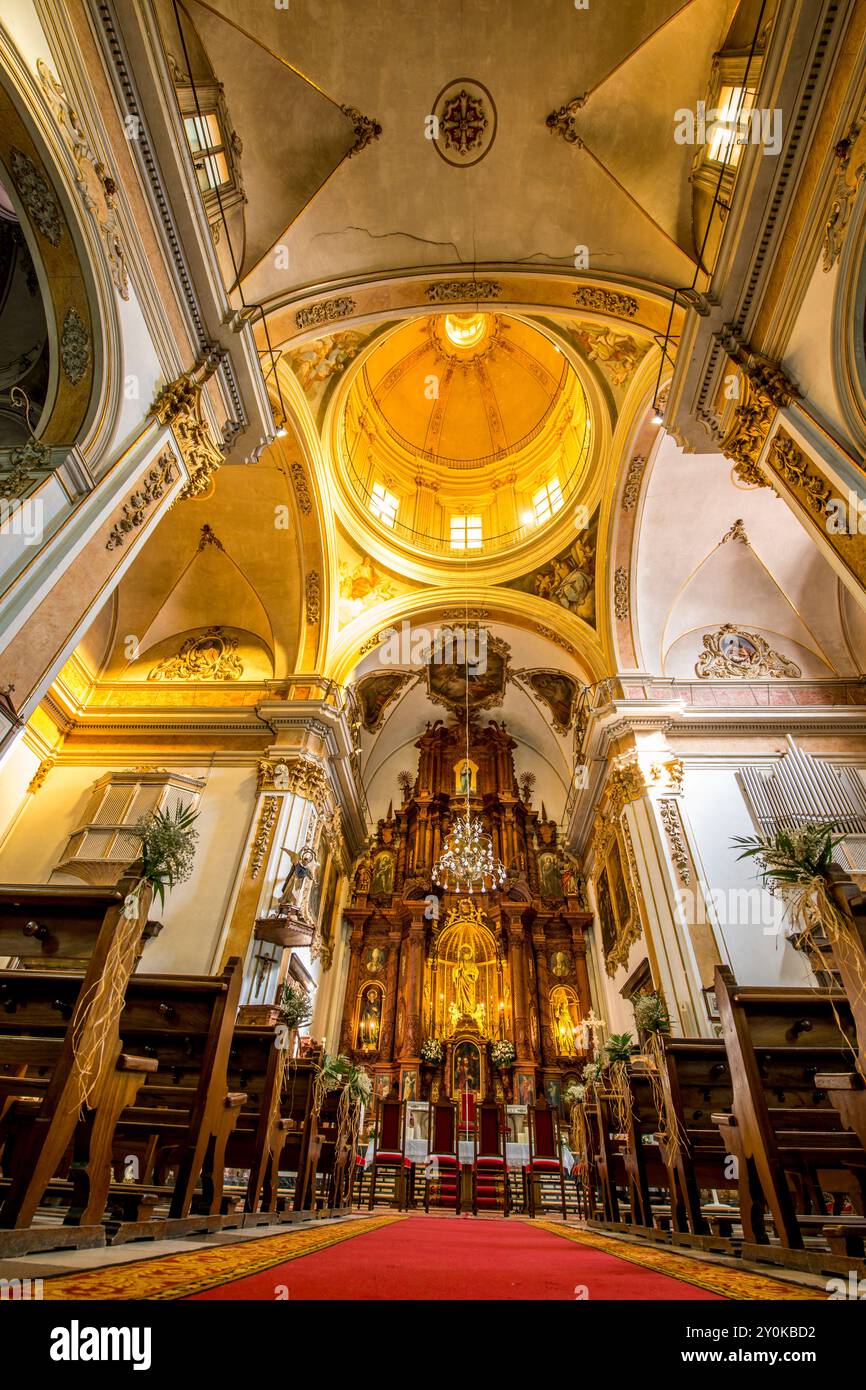 Iglesia de Santo Tomas y de San Felipe Neri (Church of Saint Thomas and ...