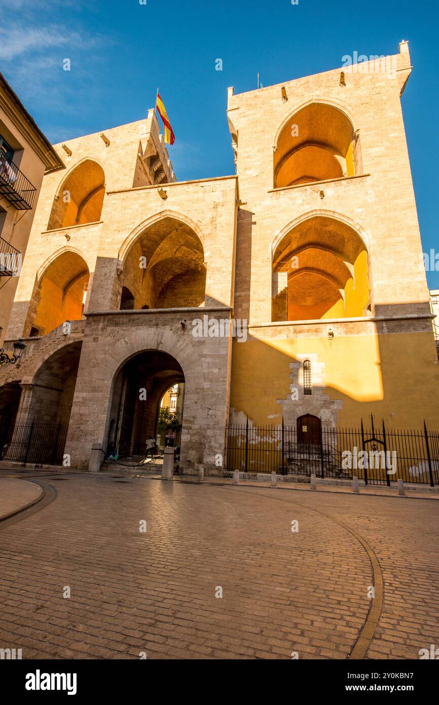Torres de Quart, Placa de Santa ursula, Valencia, Spain Stock Photo - Alamy